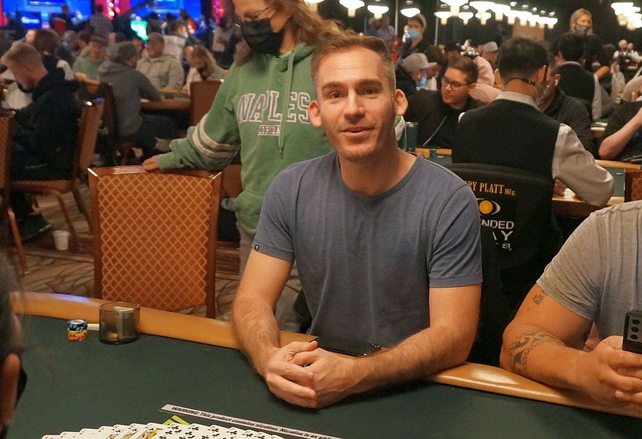 Twitter spat erupts between Chris Hunichen and Justin Bonomo over COVID ...